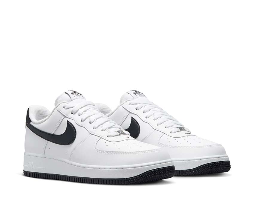 Acheter Nike Air Force 1 '07 "Black Swoosh" FQ4296-101 - NOIRFONCE